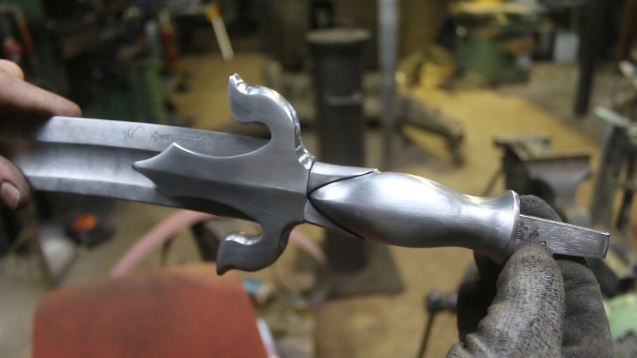 Forging a pattern welded Indian scimitar, part 4, making the handle ...