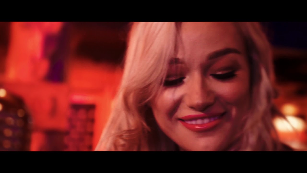 Claudia Buckley - Feeling Single, Seeing Double (Official Video) - YouTube