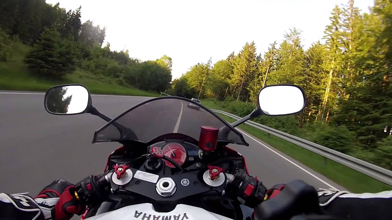 Ultimate Yamaha R1 Drag Race !! - YouTube