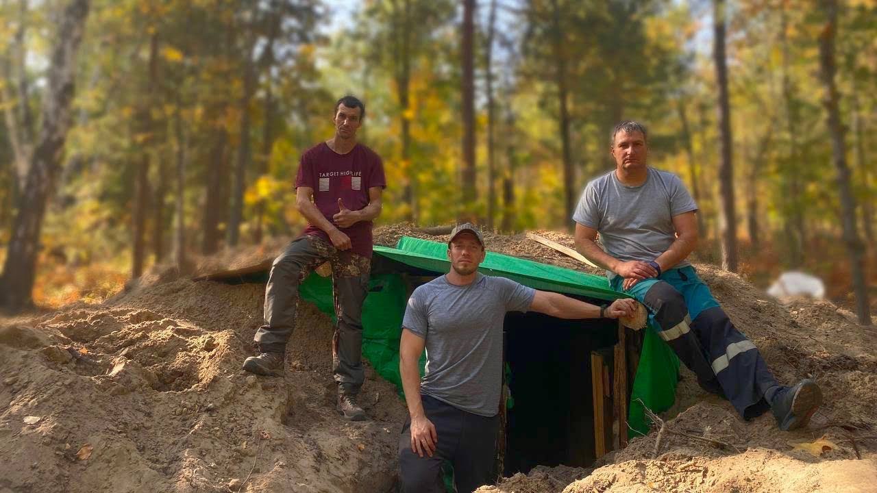 СТРОИМ ЗЕМЛЯНКУ ПОД ЗОЛОТЫМ КЛЁНОМ/СТЕНЫ И КРЫША ГОТОВЫ/BUILDING A ...