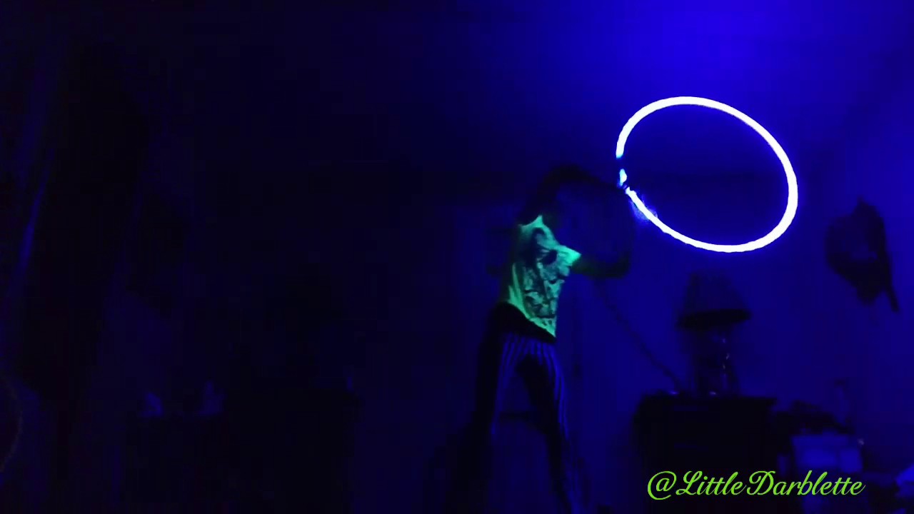 Black light led hoop flow - YouTube