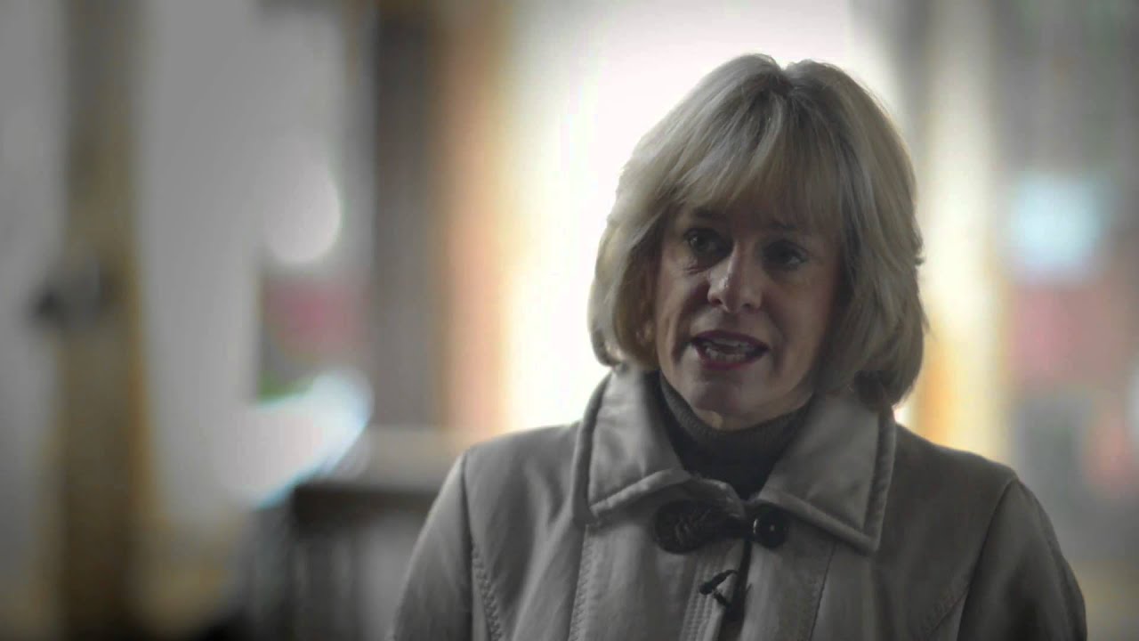 Kathy Reichs talks about the Virals Series - YouTube