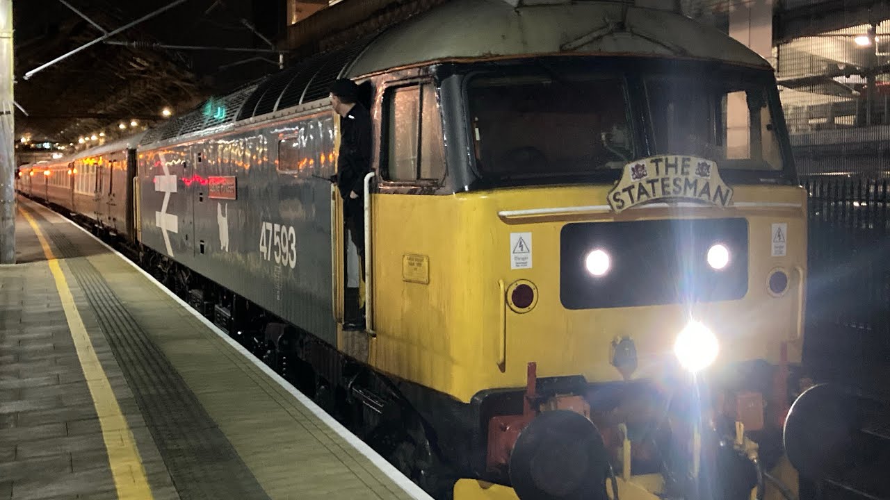Class 47593 gives helfire out of Preston on 1Z47 - YouTube