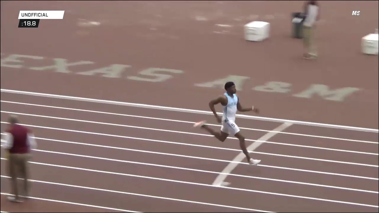 Brian Herron 21.06 200m Meet Record | Texas A&M HS Indoor Classic - YouTube
