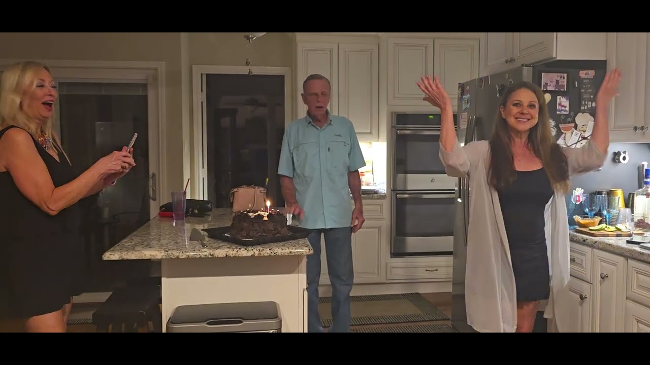 Happy birthday, my DCC sis Leah!! 💙💕 - YouTube