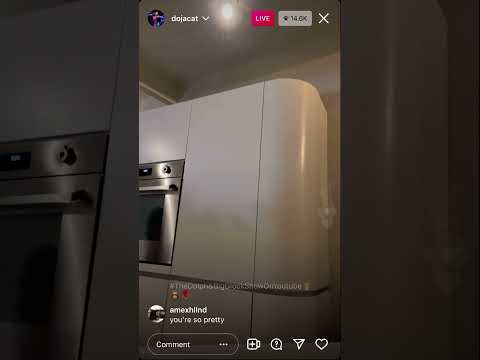 Doja Cat twerking in bikini🎄