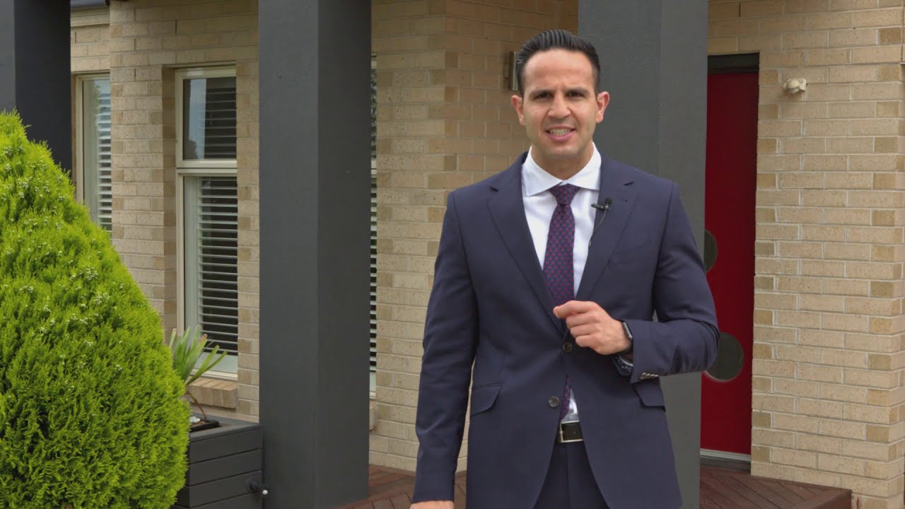 4 Penrose Mews Hillside - Barry Plant - YouTube