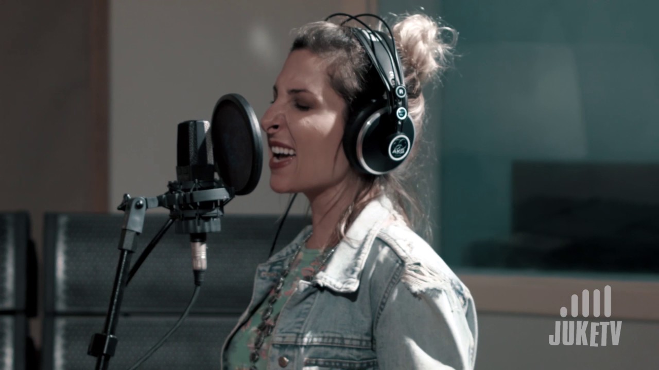 Louis & Anas - Let's do It | JukeTV - YouTube