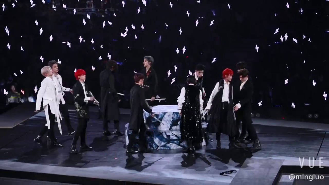 【周震南 Vin Zhou Zhennan】R1SE广州演唱会少年如故 cr o茗落o - YouTube