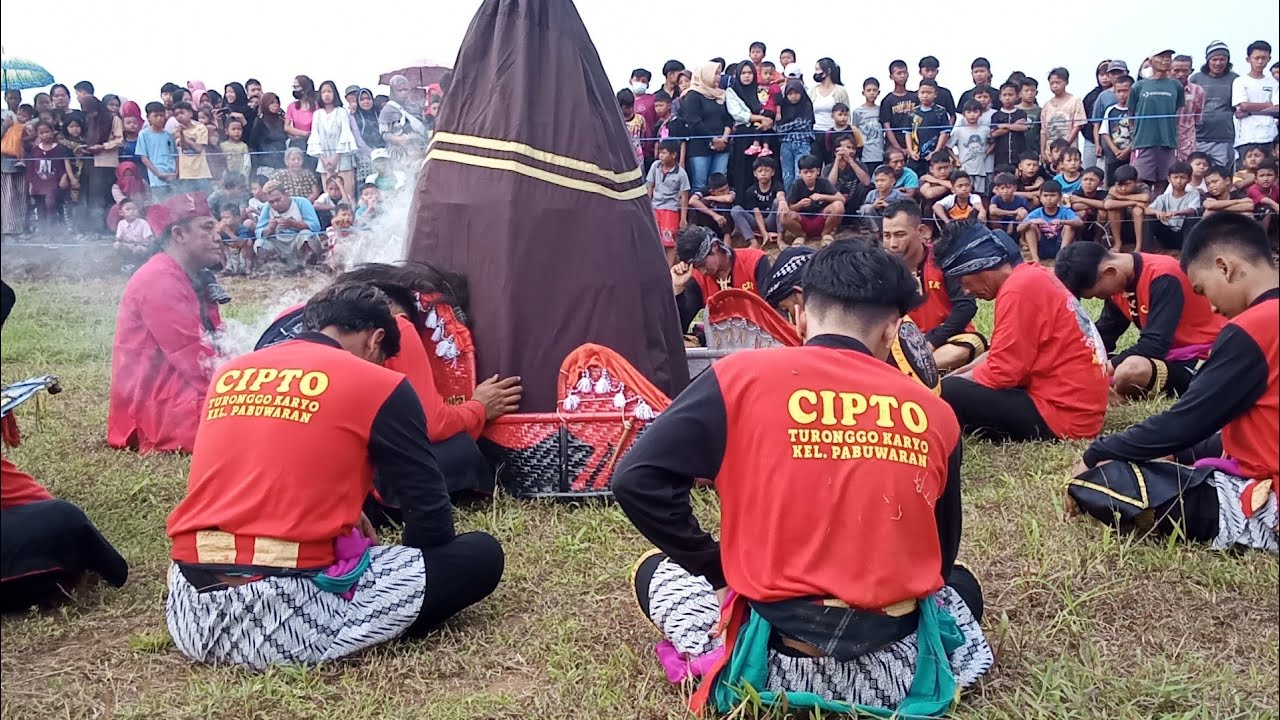 Ebeg Banyumasan || Laisan Ebeg Cipto Turonggo Karyo di Karang Cegak ...