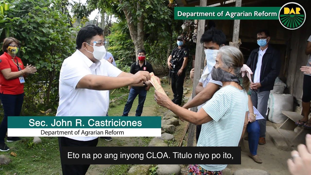 ‘Serbisyong DAR to door’ CLOA distribution in La Union - YouTube