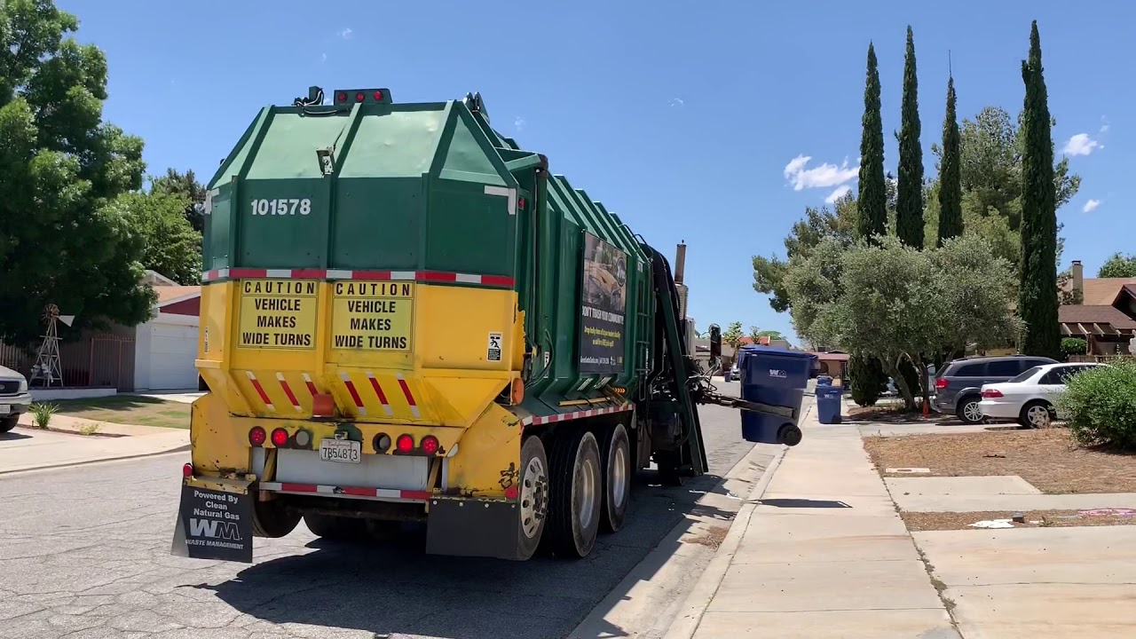 Blue Barrel Disposal (WM) Mack LE Garbage Truck - YouTube