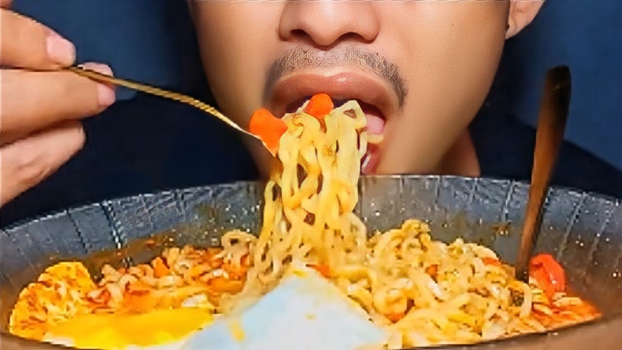 Eating Spicy Noodles With Devil's Chilli | Asmr Mukbang - YouTube