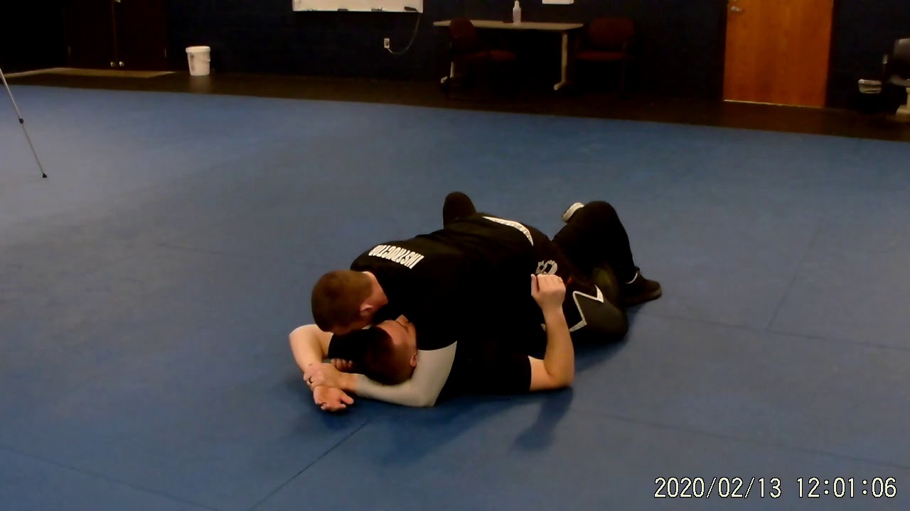GST Americana Armlock Neck Hug - YouTube