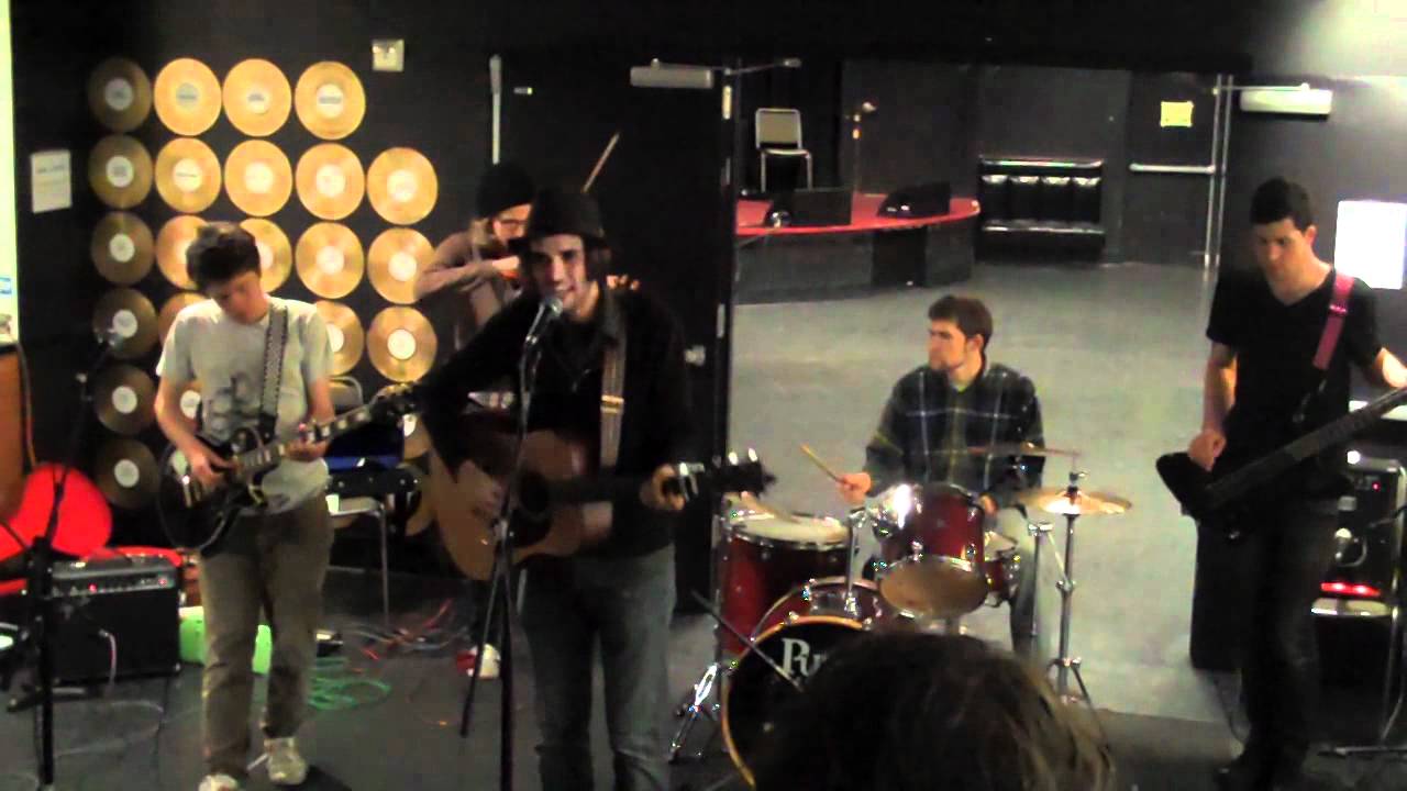 Haystack Charm playing "Pier 52" at Vera Project.MP4 - YouTube