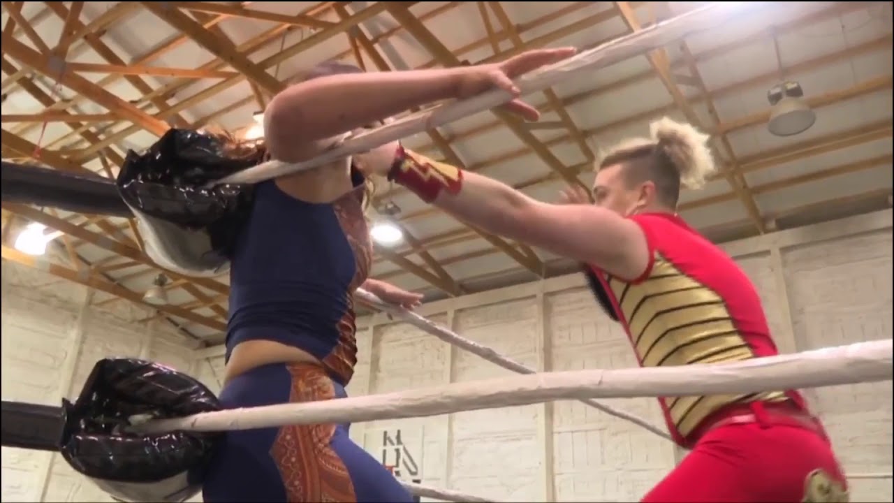 Corey Storm vs Alice Crowley (EVOLVE 5/11/19: HL’s) - YouTube