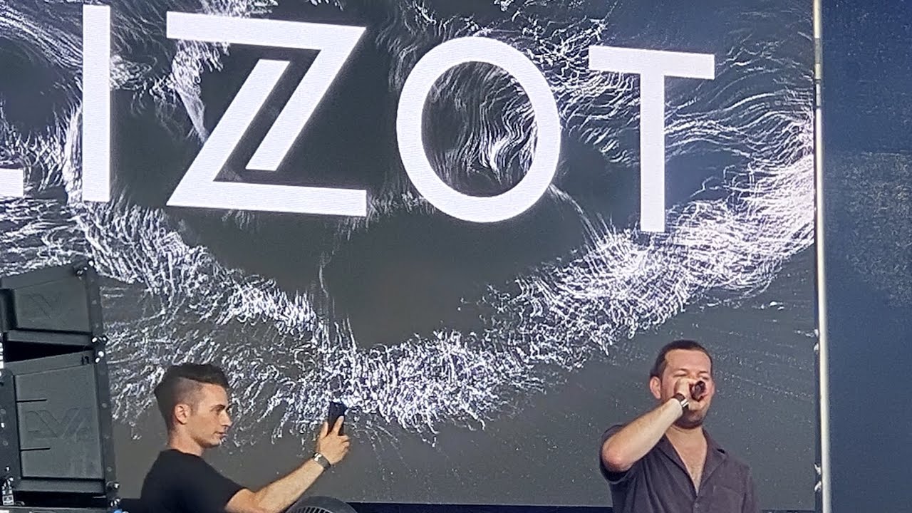 LIZOT - Make me feel alive - YouTube