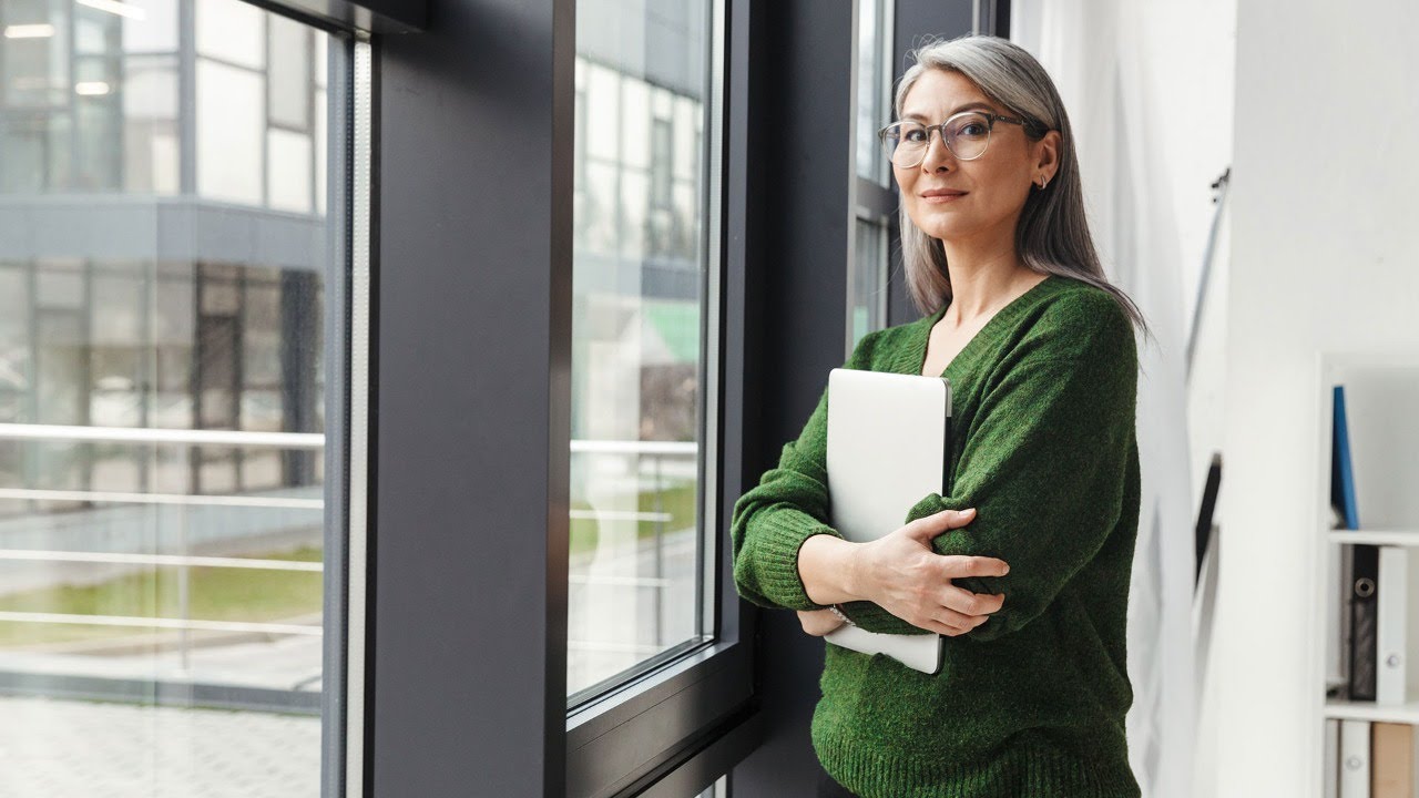 Going Gray at Work? These Tips Will Help! - YouTube