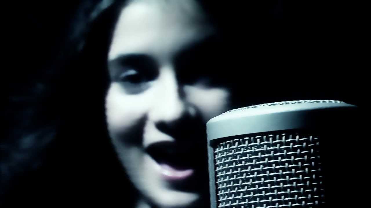 Andrada Popa-Rolling in the deep(Cover Adele) - YouTube