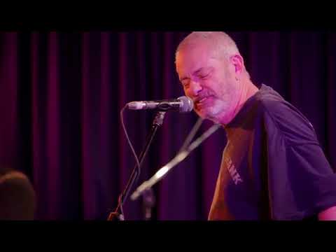 Chris Wilson – When I Was A Cowboy at MOTH - YouTube