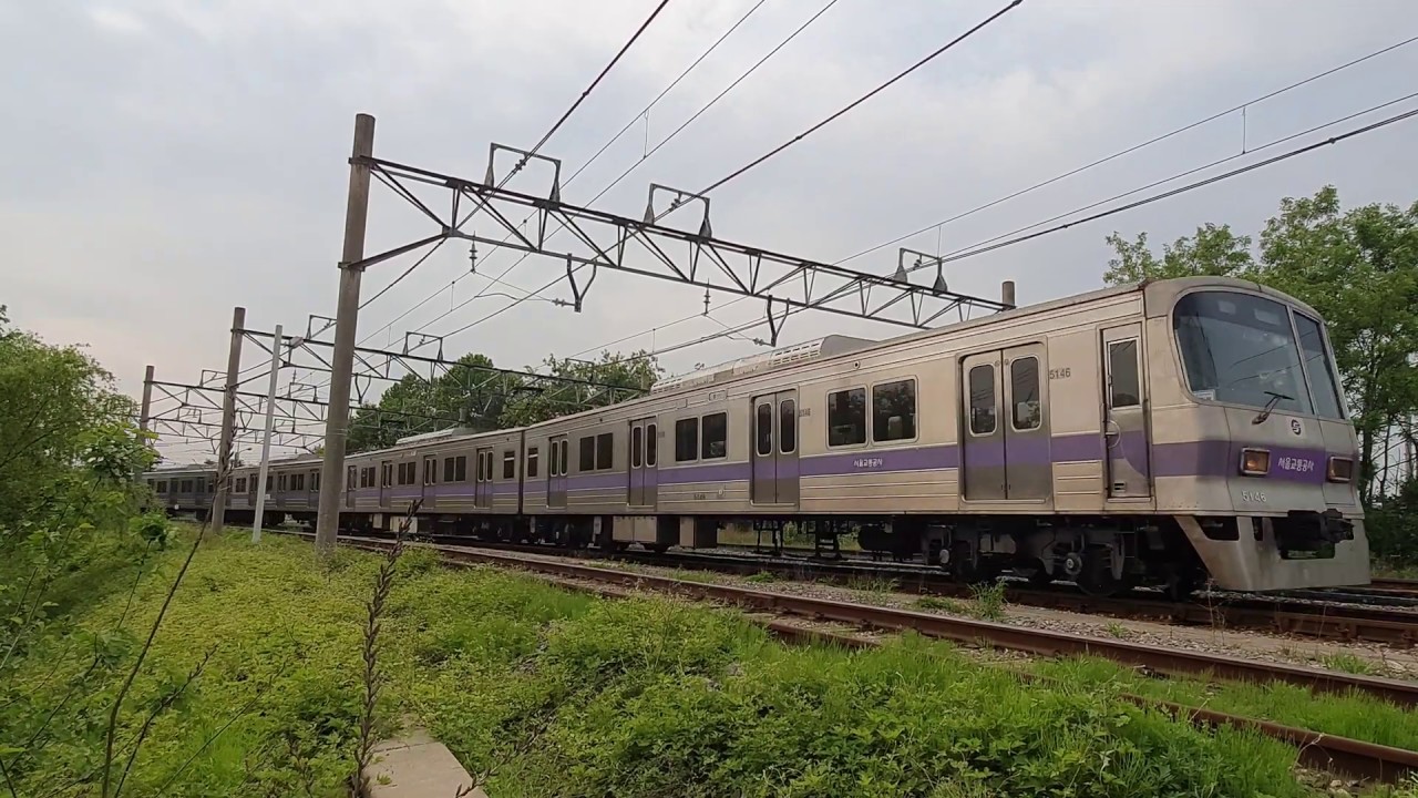 [4K] 방화차량기지에서 나오는 5호선 지하철 전동차(Seoul subway line.5) - YouTube