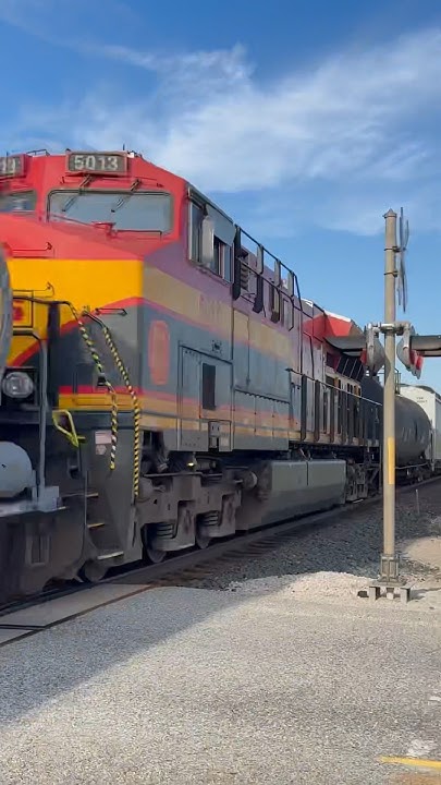 A clean KCS tier 4 GEVO serves as mid DPU on CPKC 230 (6/27/2024) #train #railfan - YouTube