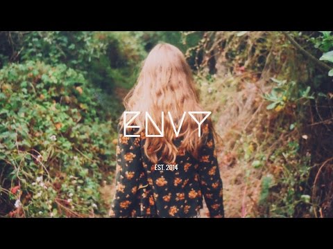 Moonmelt - Closer Ft. Brianna Rose