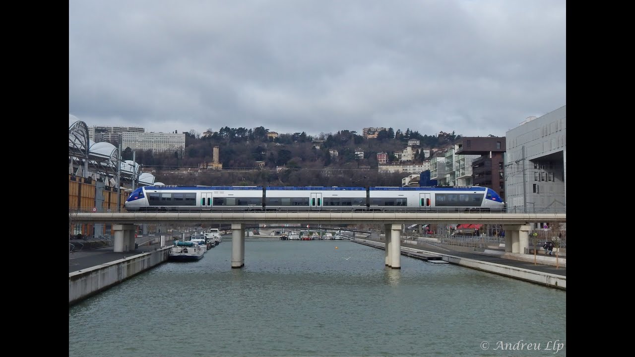 [HD] Trains en gare de Lyon-Perrache et alentours - YouTube