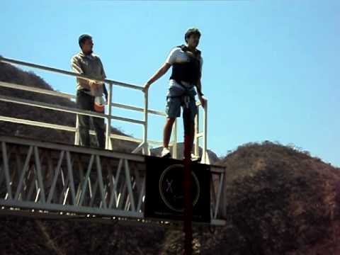 O Melhor Melhor do Mundo em pular de Bungee Jump errado! - YouTube