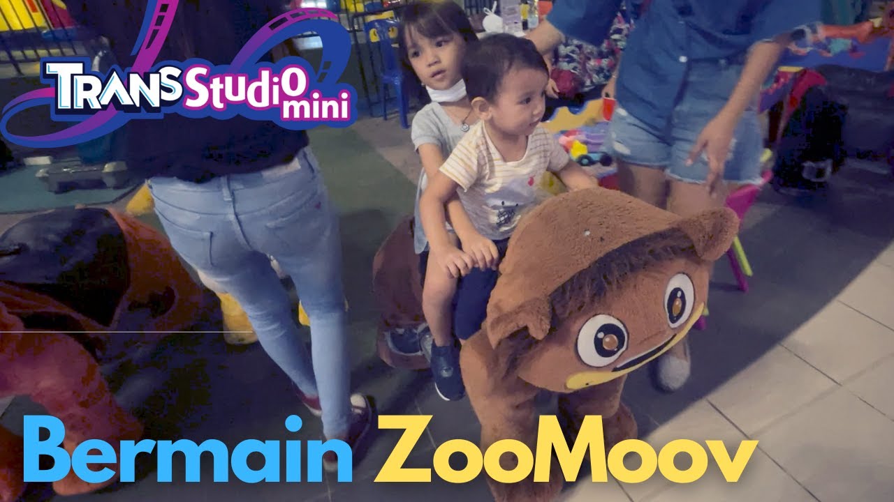 naik wahana seru di playground - YouTube