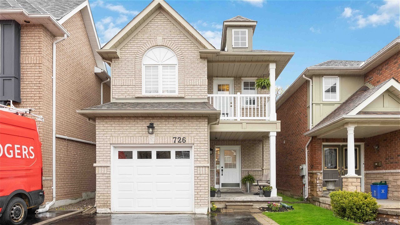 726 Swan Place, Pickering, ON - YouTube