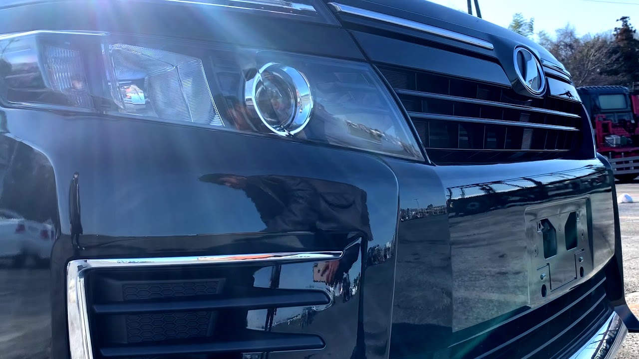 Presenting Toyota Voxy - YouTube