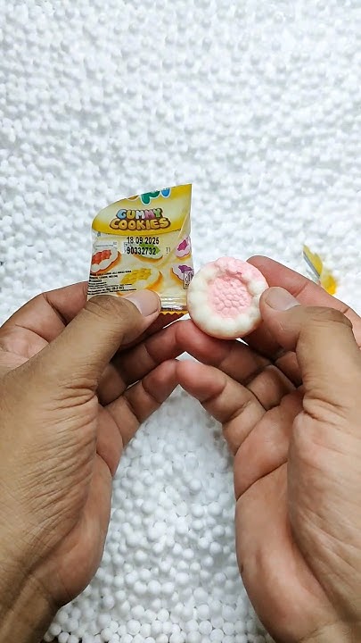 mencari dan menemukan jajanan permen yupi gummy cookies di dalam kardus #huntingjajan # ...