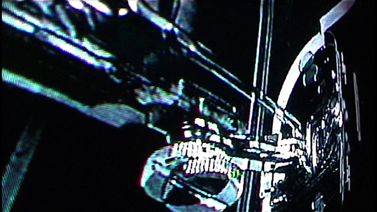 Visages Identiques 05. Divines Machines (Nopop R1B-R1A) - YouTube