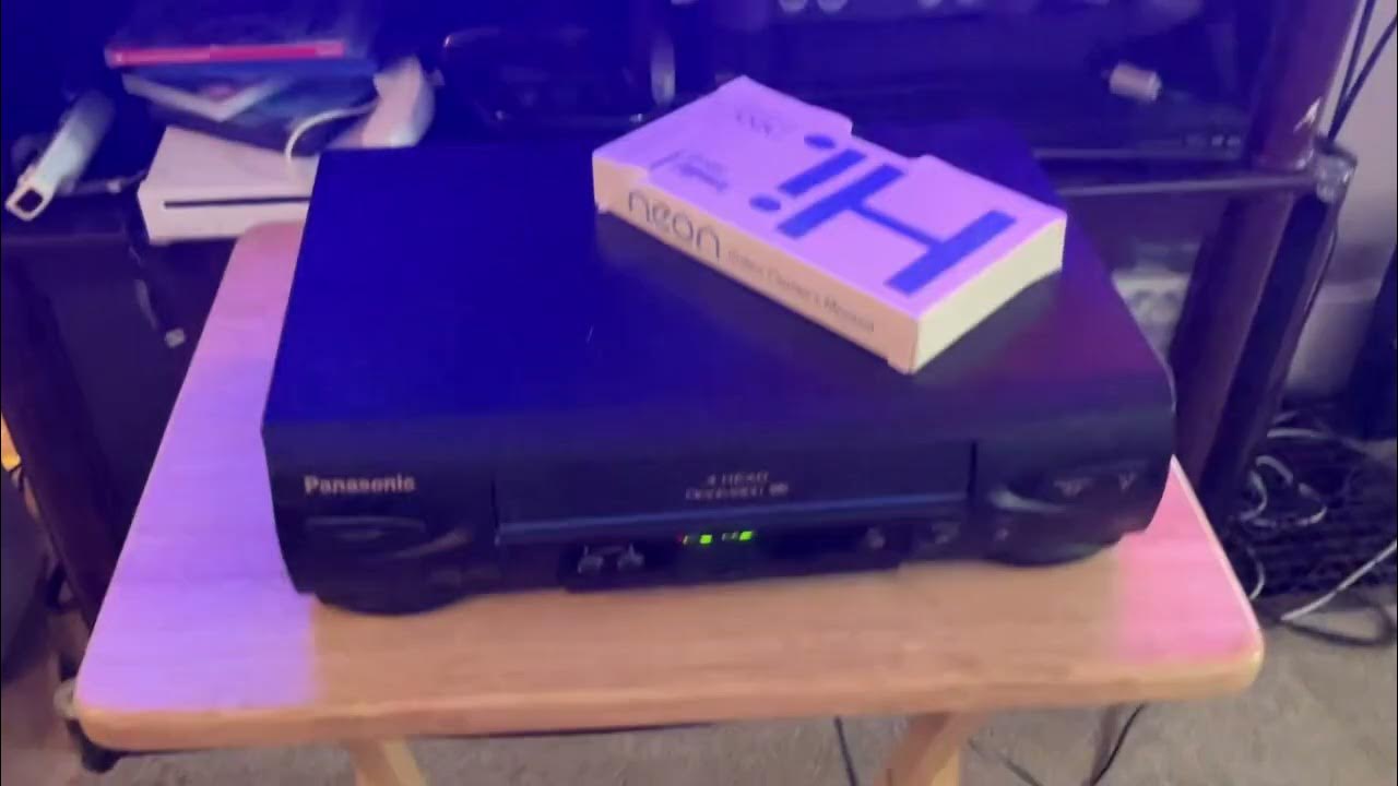 How to work a VHS player! 📼 - YouTube