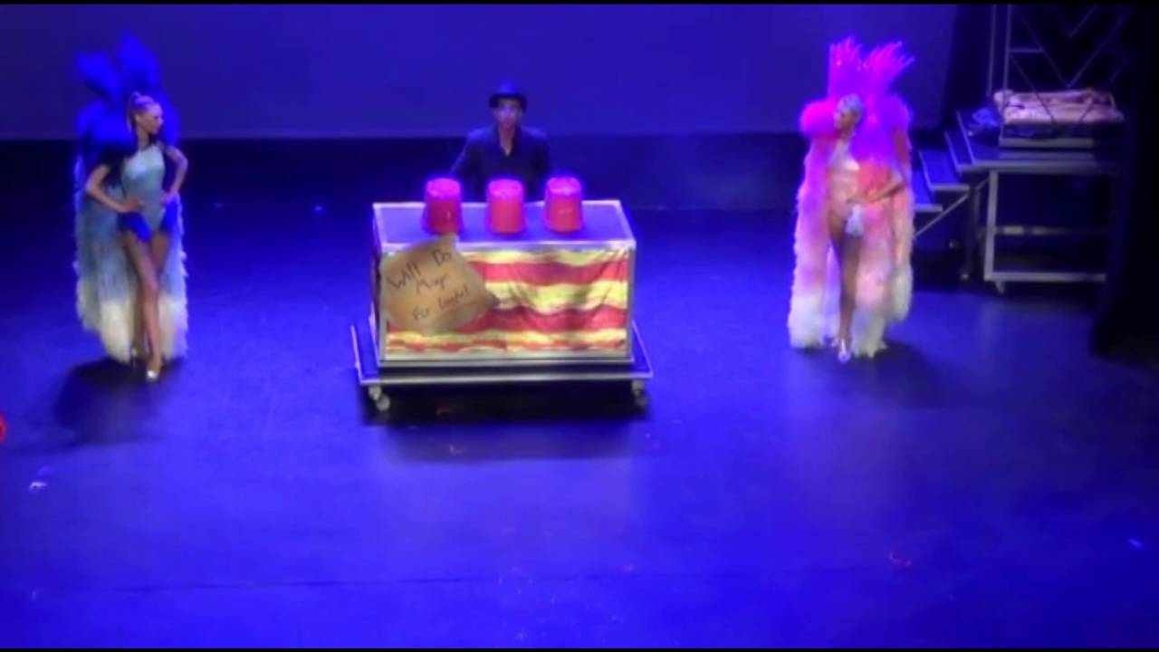 Ben Murphy's "Cups and Balls" Magic-with a ladies Head - YouTube