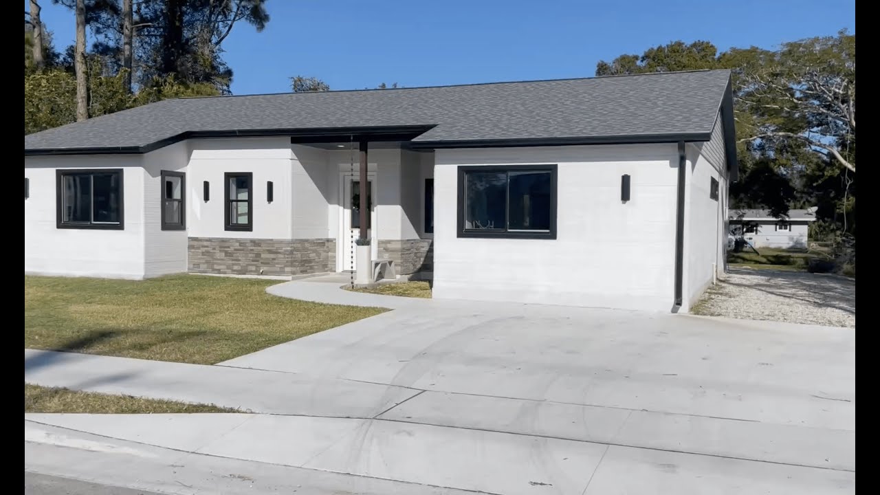 Apis Cor: Completed Model House Walkthrough - YouTube