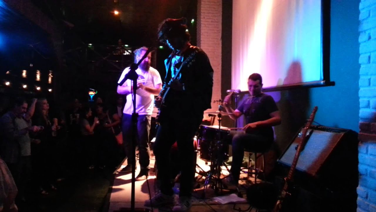Brasil n'roll 80 (Alkatraz Rock Bar) - YouTube