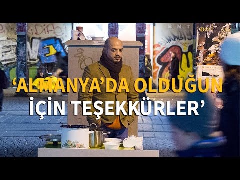 Evsizleri doyuran Suriyeli mülteci