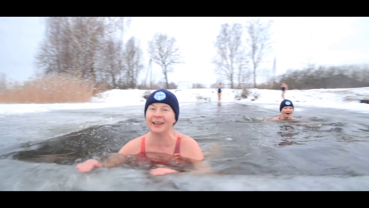 A Snowy Winter Swimming Sunday - YouTube