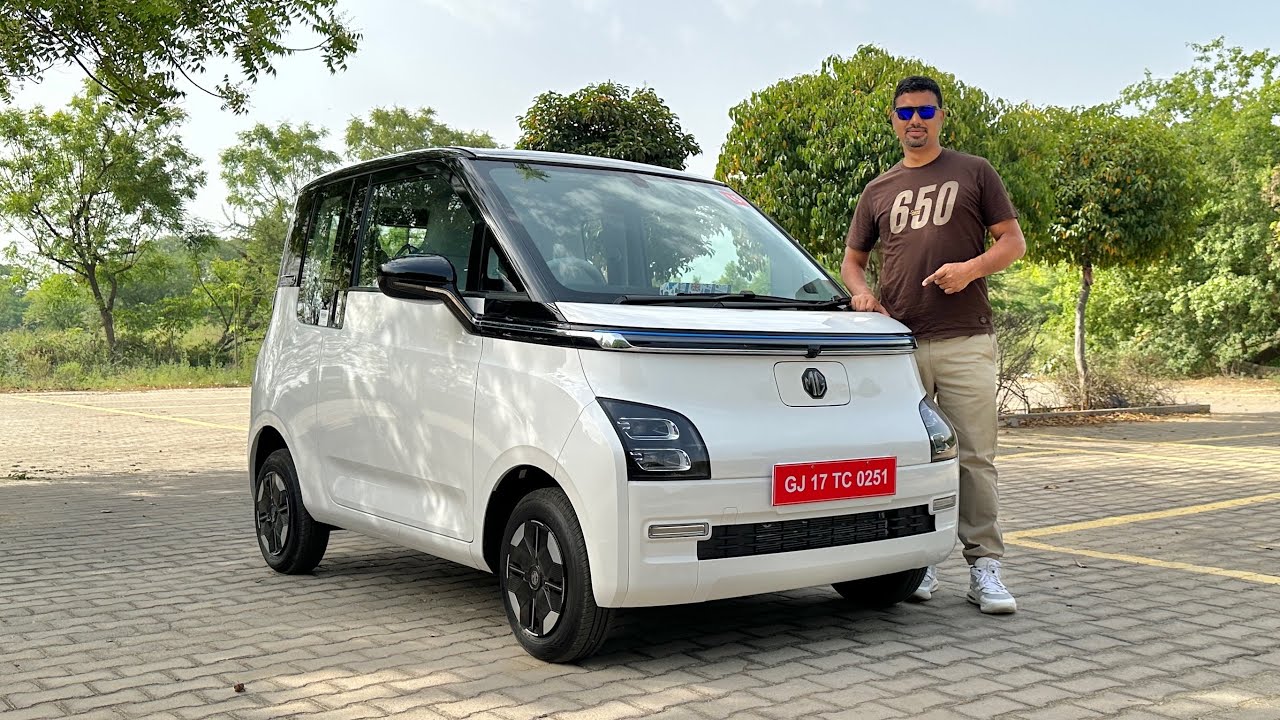 MG Comet With 230 KM Range - Most Detailed Walkaround - YouTube