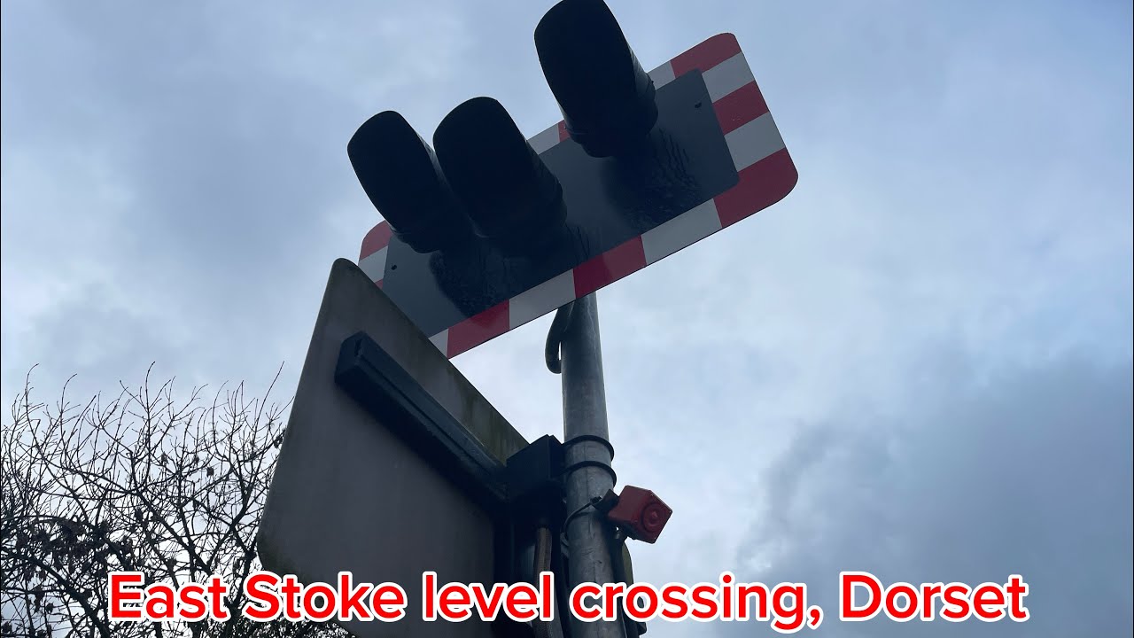 2 new alarms at East Stoke level crossing, Dorset - YouTube