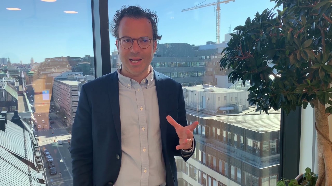 "Vi blickar framåt". Intervju med Simon Blecher, förvaltare av Carnegie ...