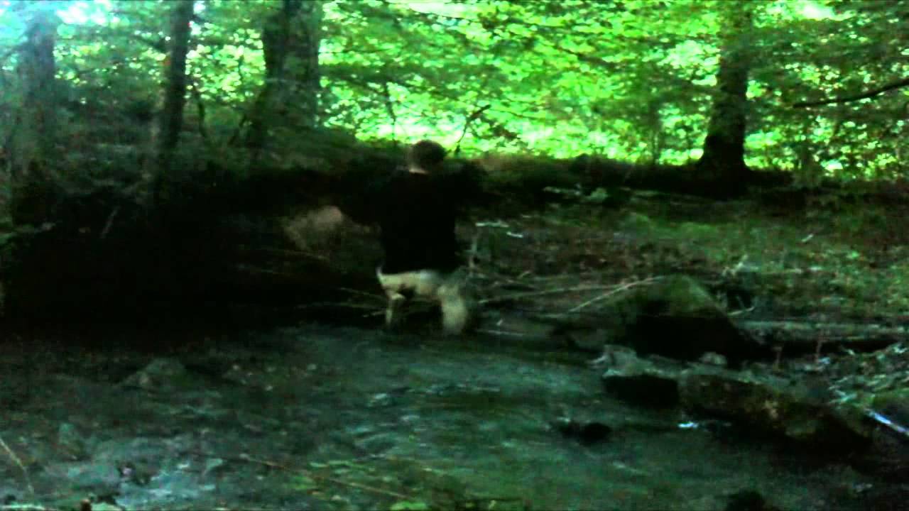 Typ fällt beim Slaken in fluss - YouTube