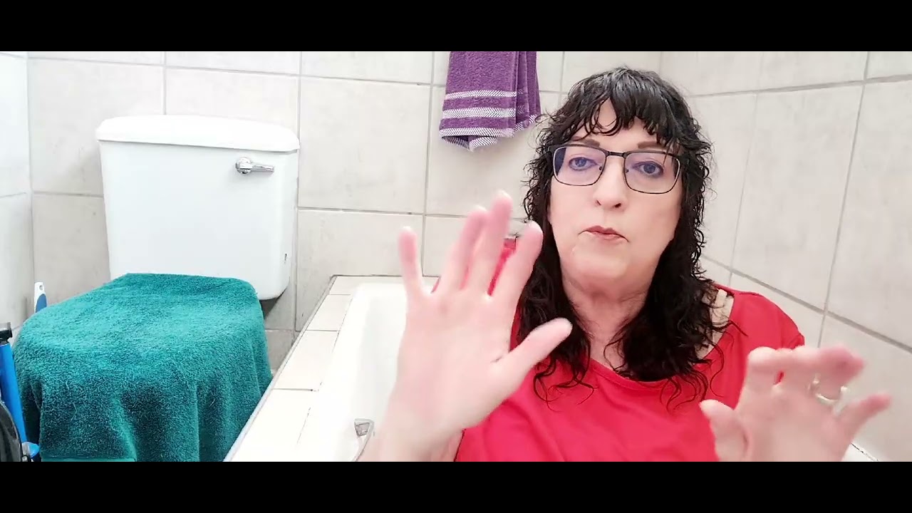 AMPUTEE BATH TIME, NO PROBLEM! - YouTube