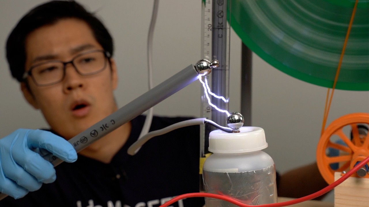 Try to Generate a 100,000 V Spark with a Wimshurst Machine - YouTube