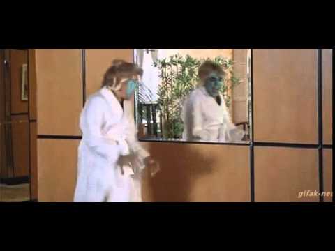 чего не сделаешь ради красоты (that does not make for the sake of beauty)