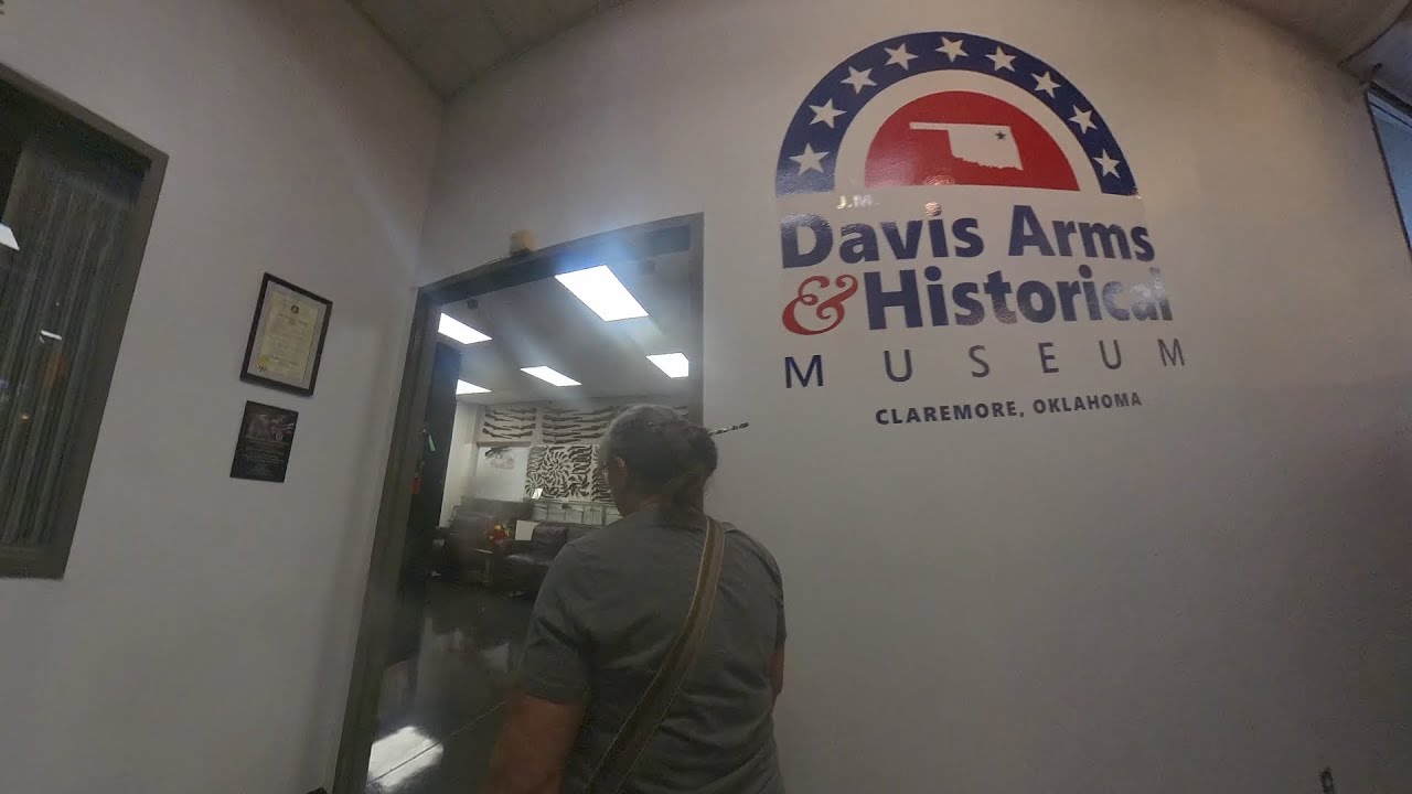J D Davis Gun Museum. Tulsa, OK. - YouTube