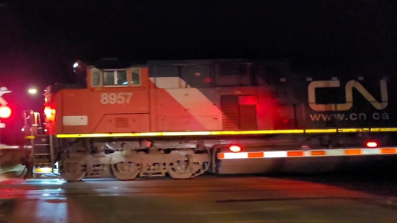 CN 149 - 8957 & 8942 In Lynden Ontario - YouTube