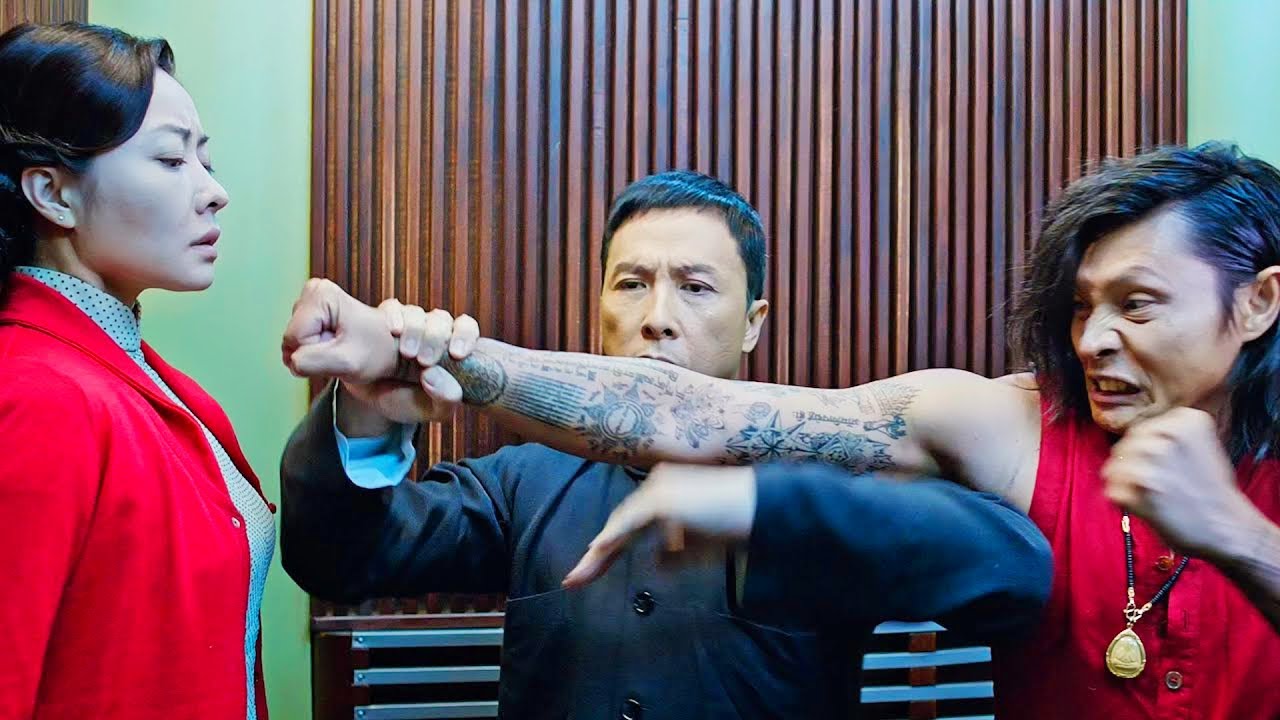 Ip Man Protects his Beloved Wife from Harm by the Killer - YouTube
